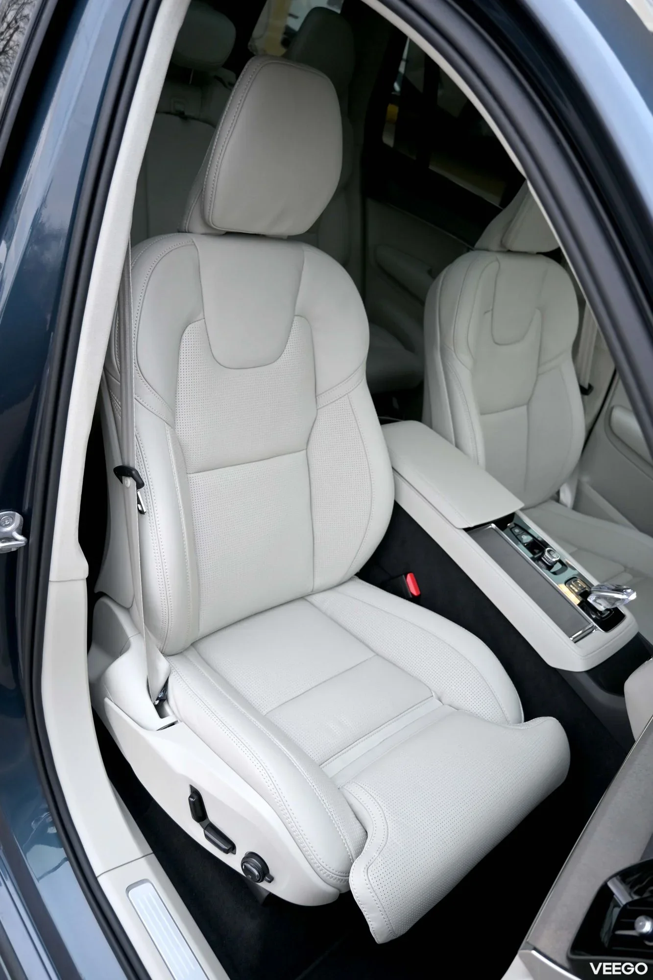 Volvo XC90 T8 TWIN ENGINE AWD 7K B&W 4C ULTRA BRIGHT XENIUM INTELLI ...