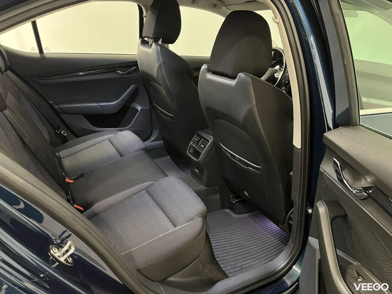 Skoda Octavia HB Ambition 7-k DSG 2 110kW - Veego